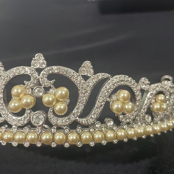 Swarovski | Jewelry | Authentic Swan Signed Swarovski Princess Pearls ...